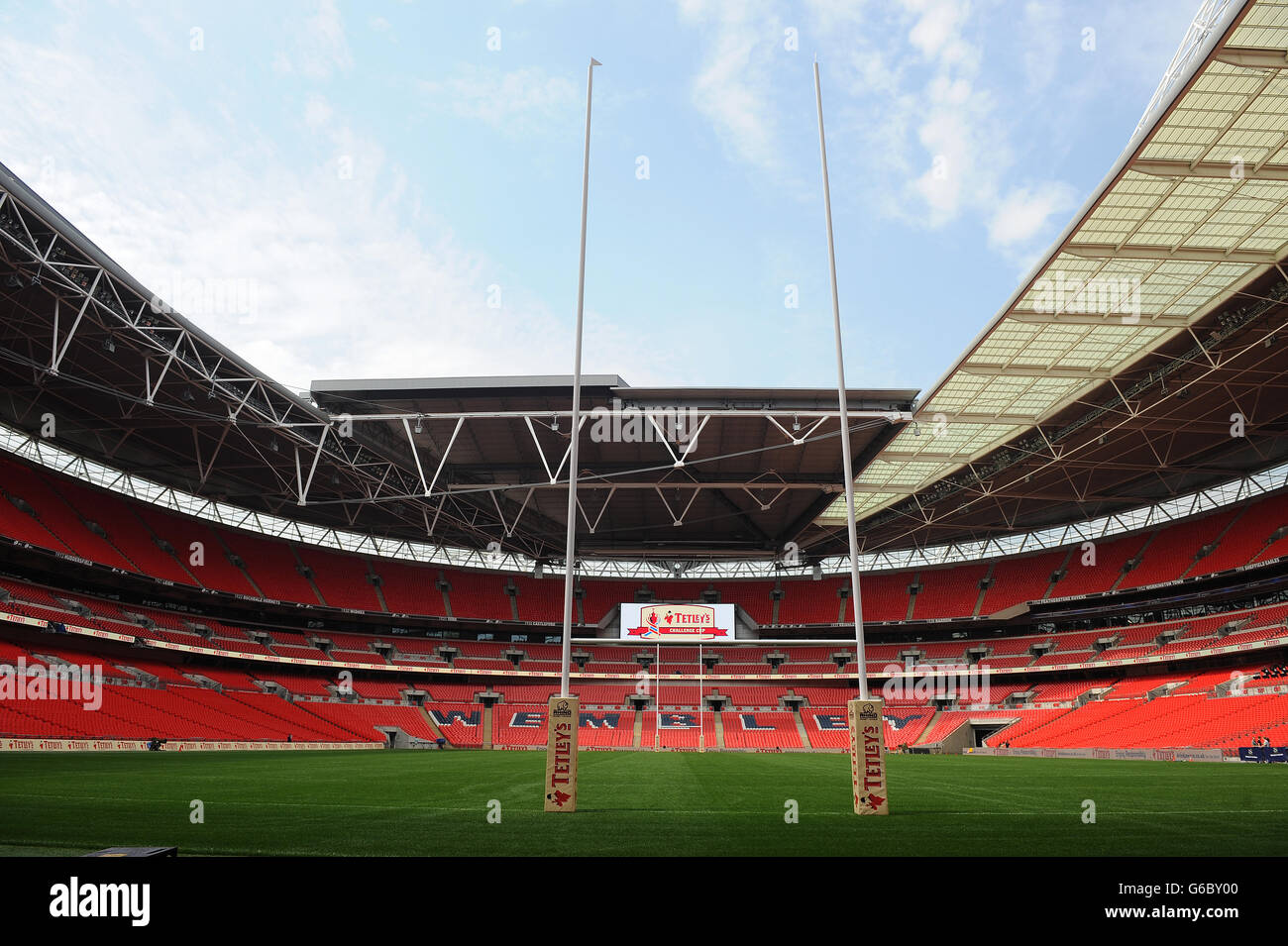 Rugby League - Tetleys Challenge Cup Final - Teams Walkabout - Wembley ...