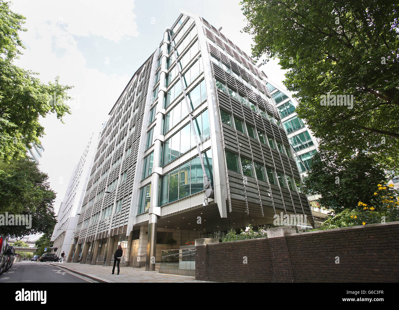 Lloyds gresham street hi-res stock photography and images - Alamy