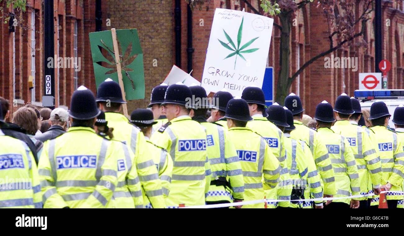 Cannabis march police Stock Photo - Alamy