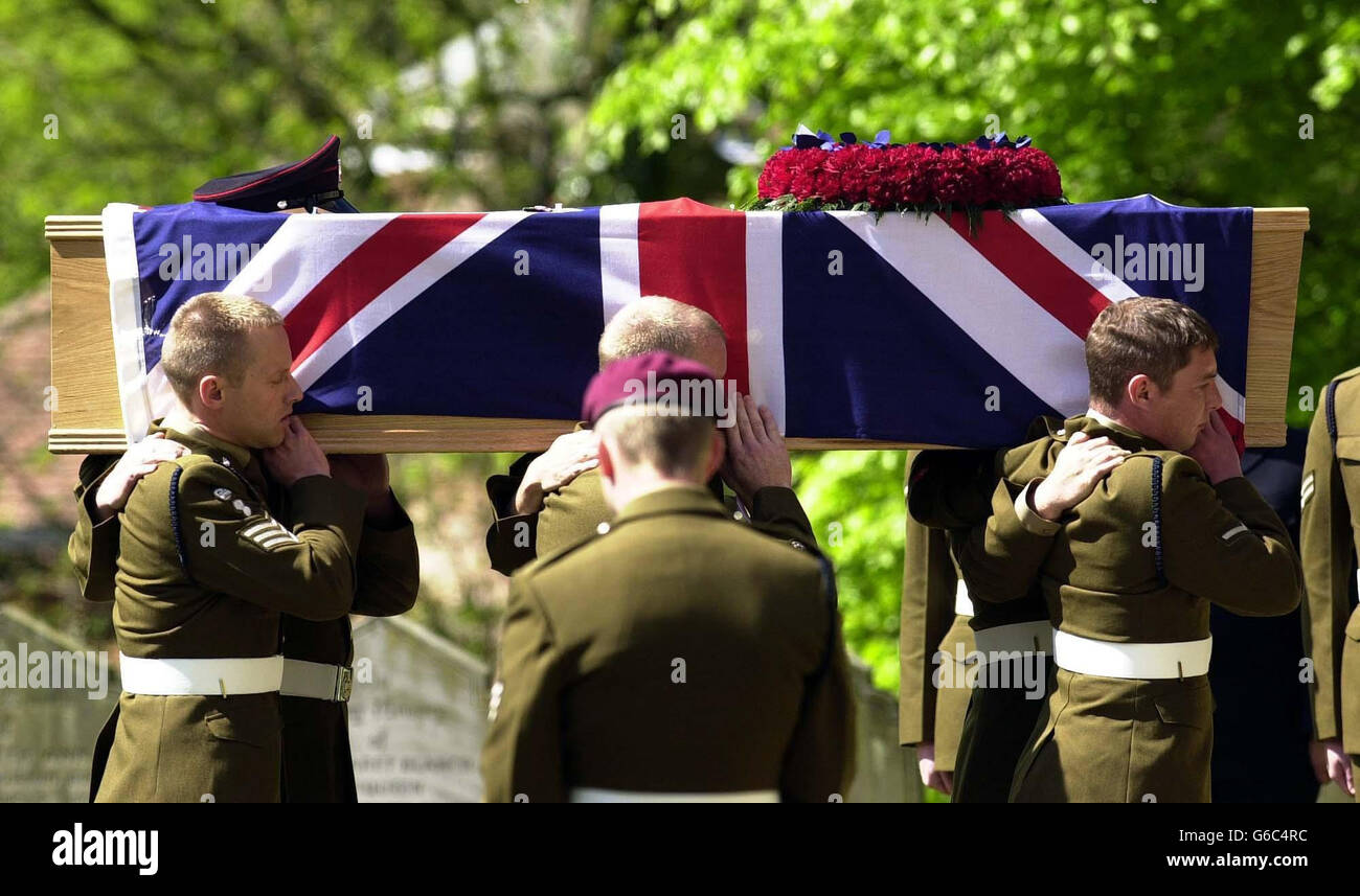 The funeral of Staff Sergeant Simon Cullingworth, member of the 33 ...