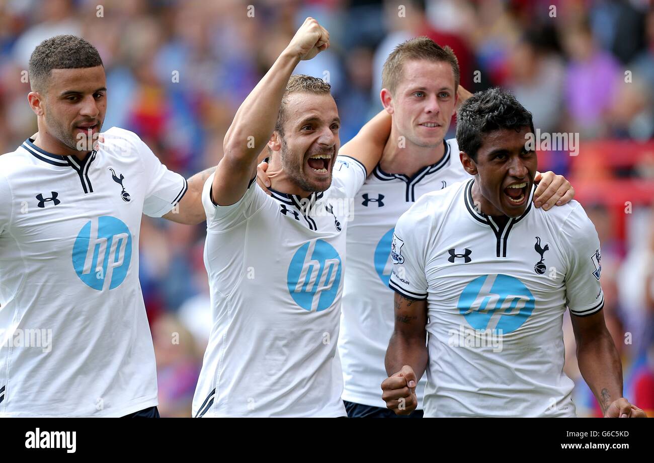 Tottenham Hotspur's Roberto Soldado (centre) celebrates scoring his ...