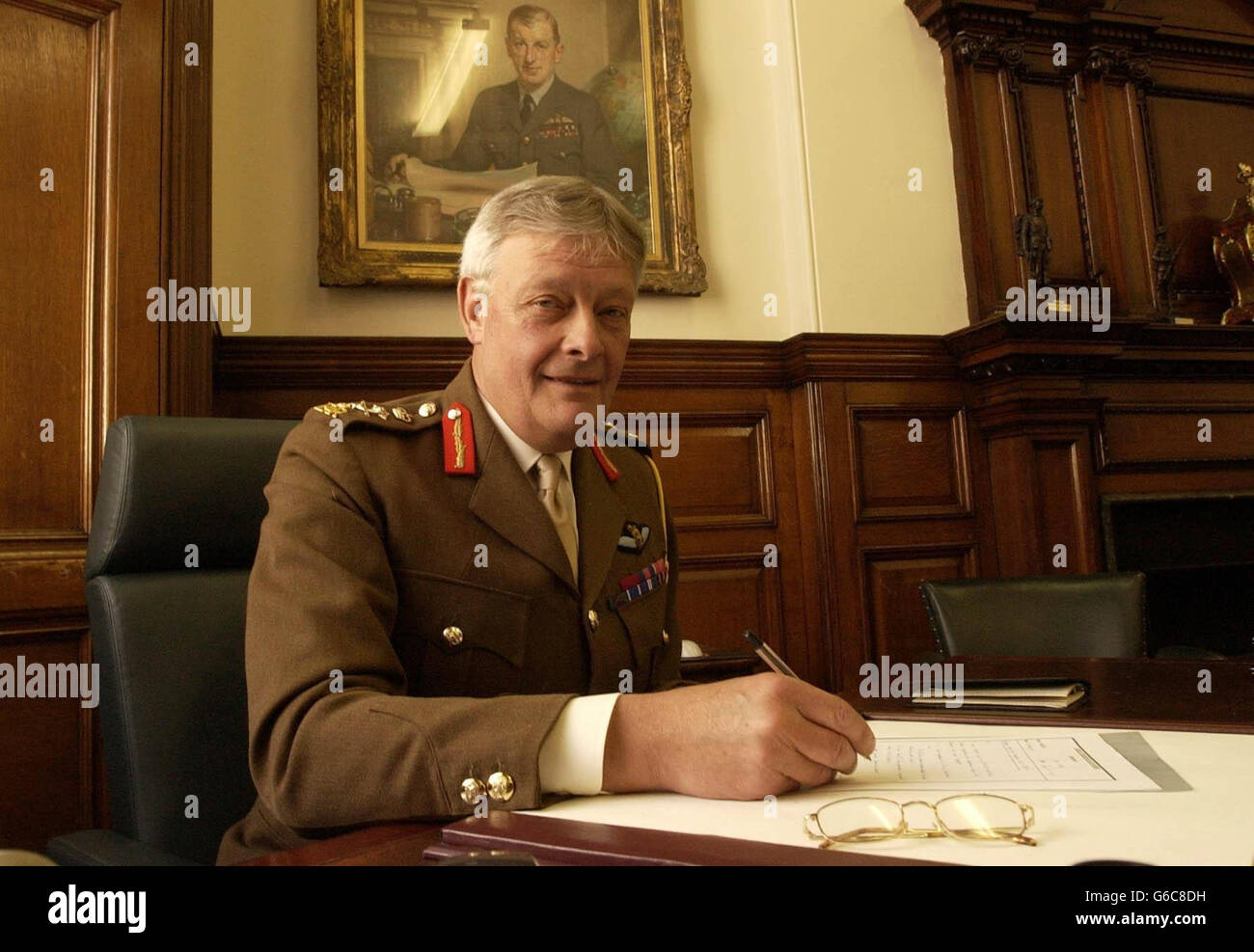 Chief of Defence staff - General Sir Michael Walker Stock Photo - Alamy
