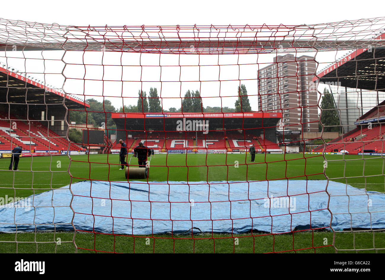 The valley charlton general night hi-res stock photography and images ...