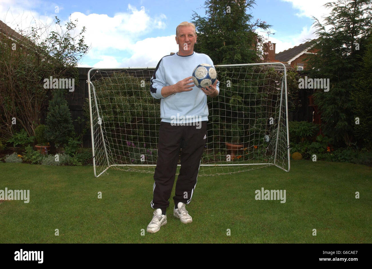 Ronnie moore rotherham united hi-res stock photography and images - Alamy