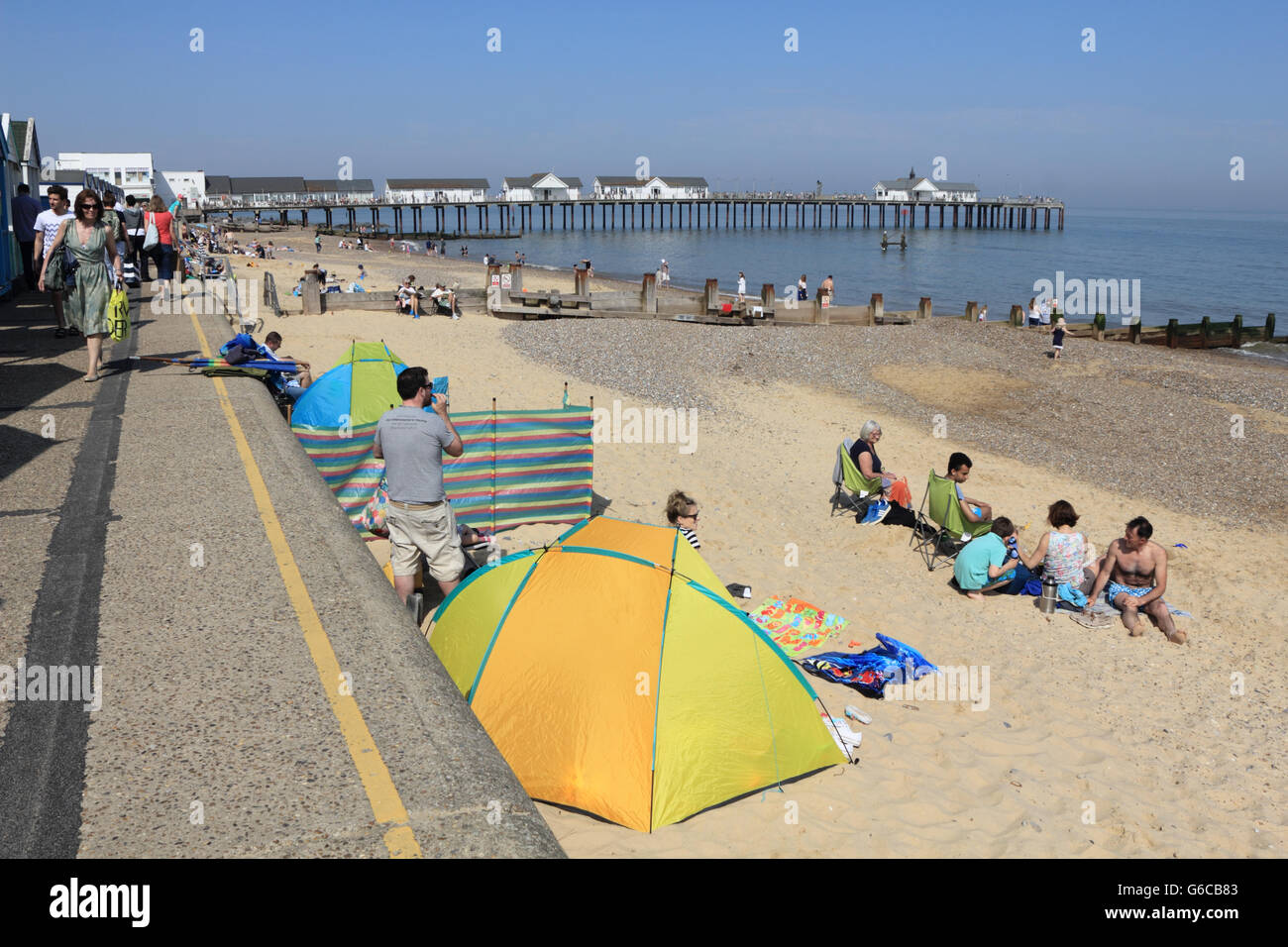 Summer on the beach hi-res stock photography and images - Alamy