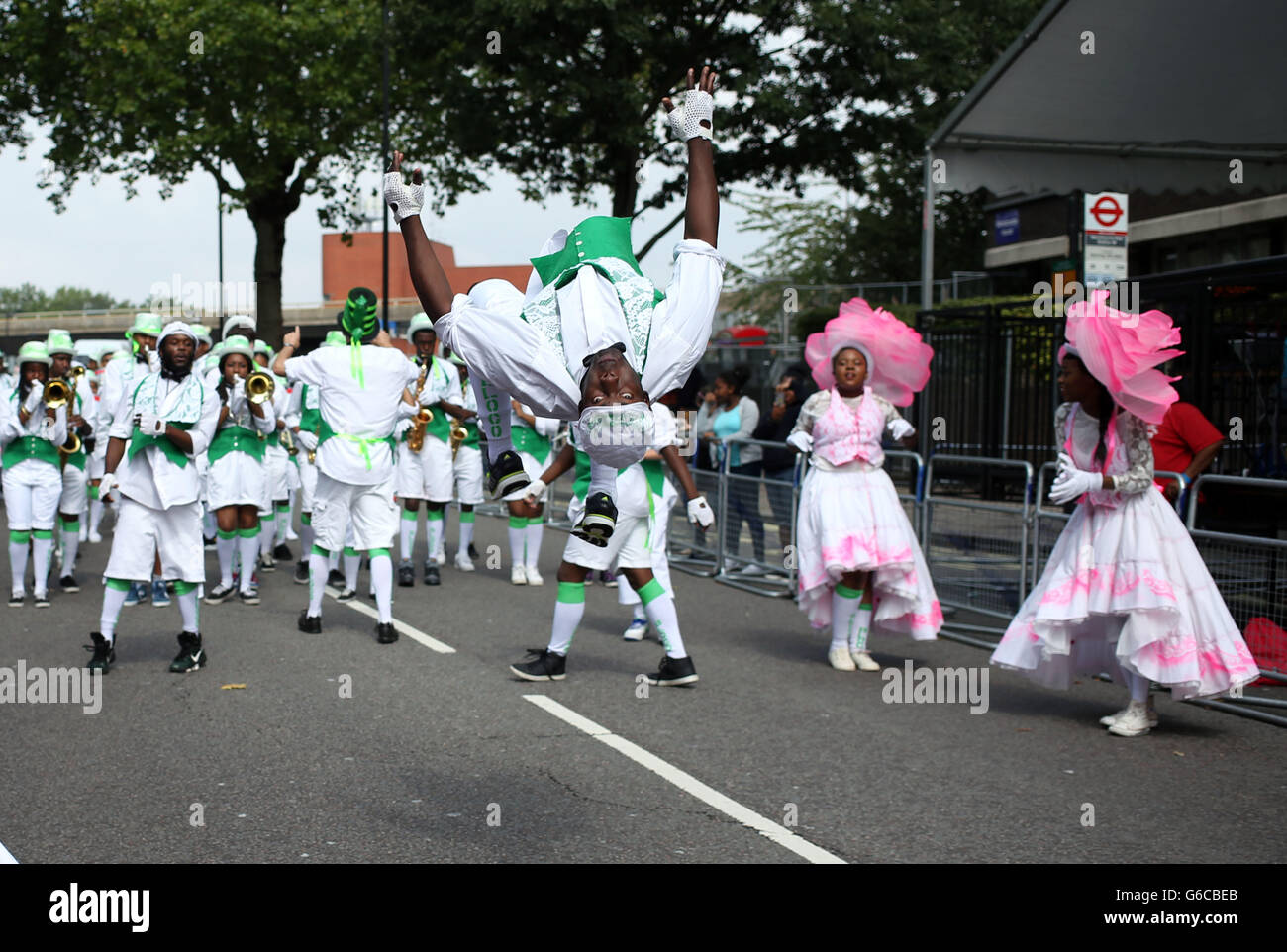 Dancers from Kinetika Bloco take part in the Notting Hill Carnival in ...