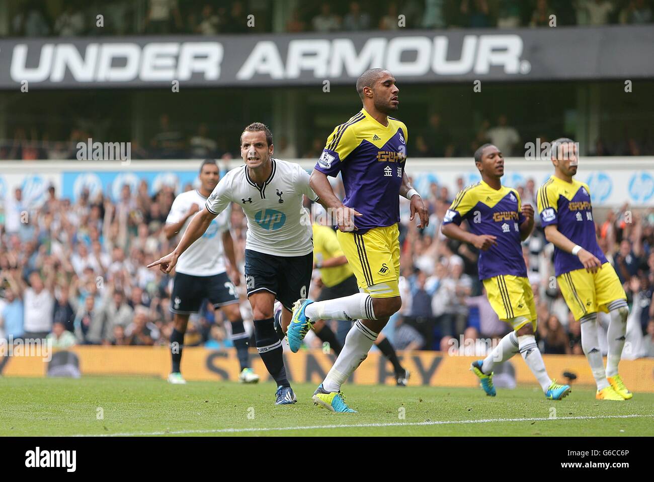 Tottenham Hotspur's Roberto Soldado celebrates scoring his teams first ...