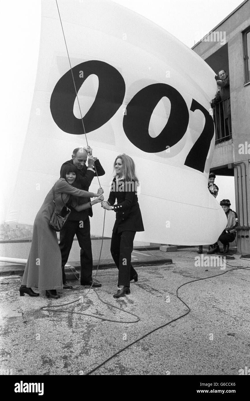 Joanna lumley bond hi-res stock photography and images - Alamy