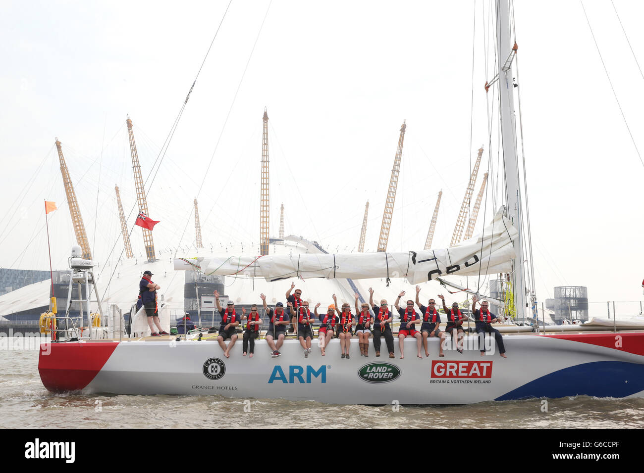 London clipper thames o2 arena hi-res stock photography and images - Alamy