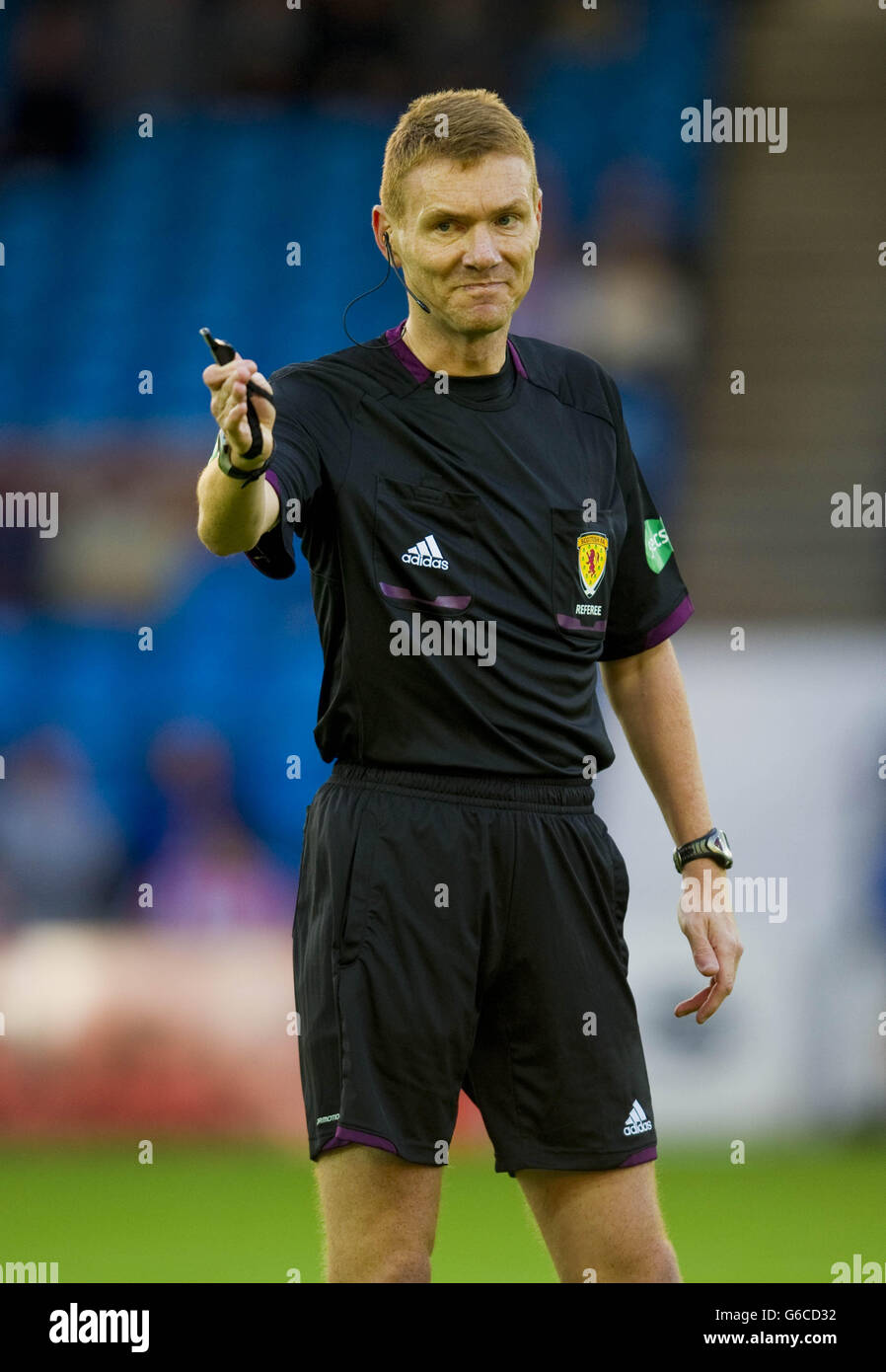 Referee calum murray during the scottish communities league cup hi-res ...
