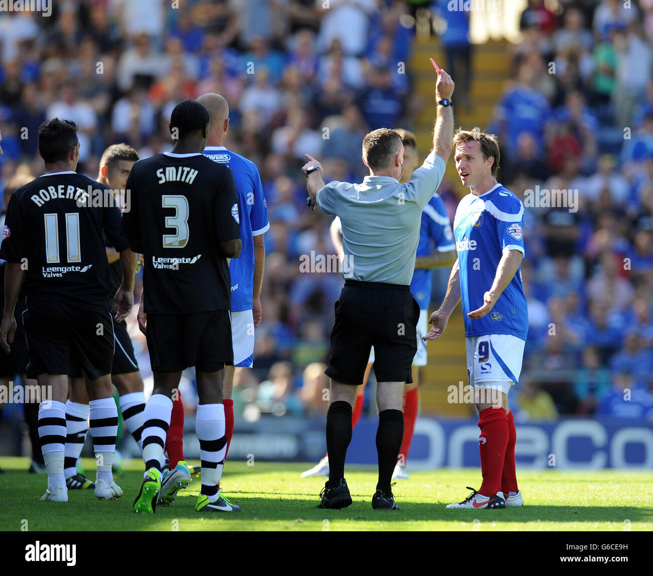 Referee steve bratt hi-res stock photography and images - Alamy
