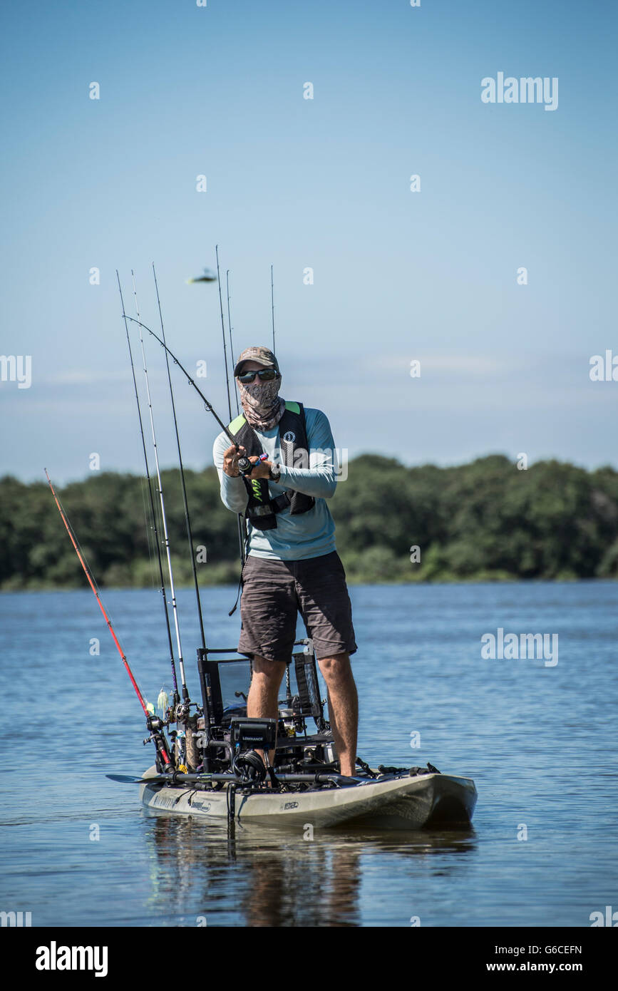 Cast casual hi-res stock photography and images - Alamy