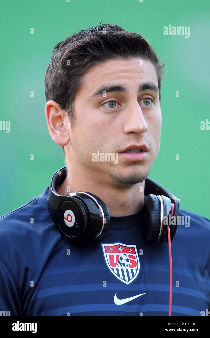 Soccer international friendly bosnia herzegovina v usa asim ferhatovic ...
