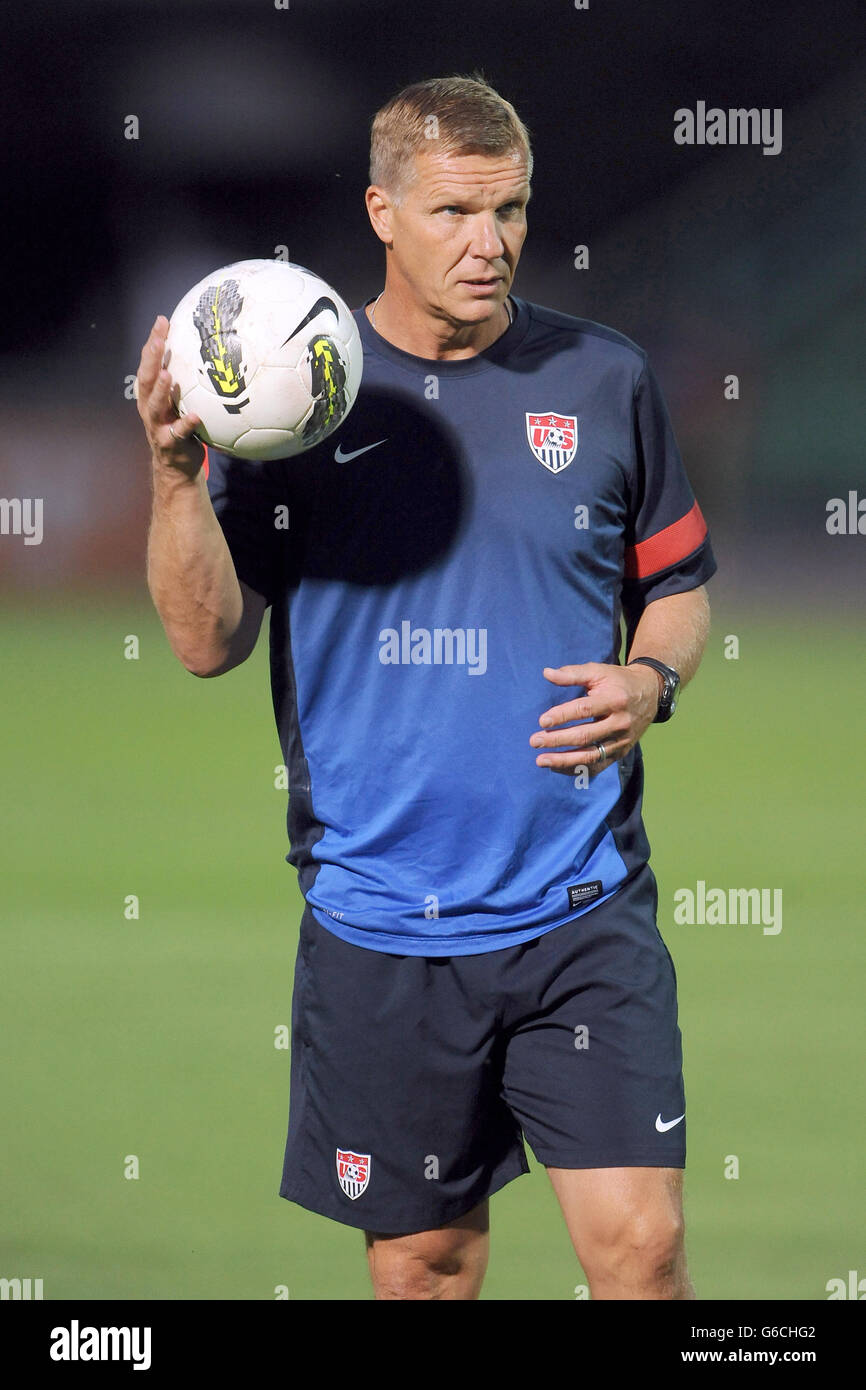 Soccer international friendly bosnia herzegovina v usa asim ferhatovic ...