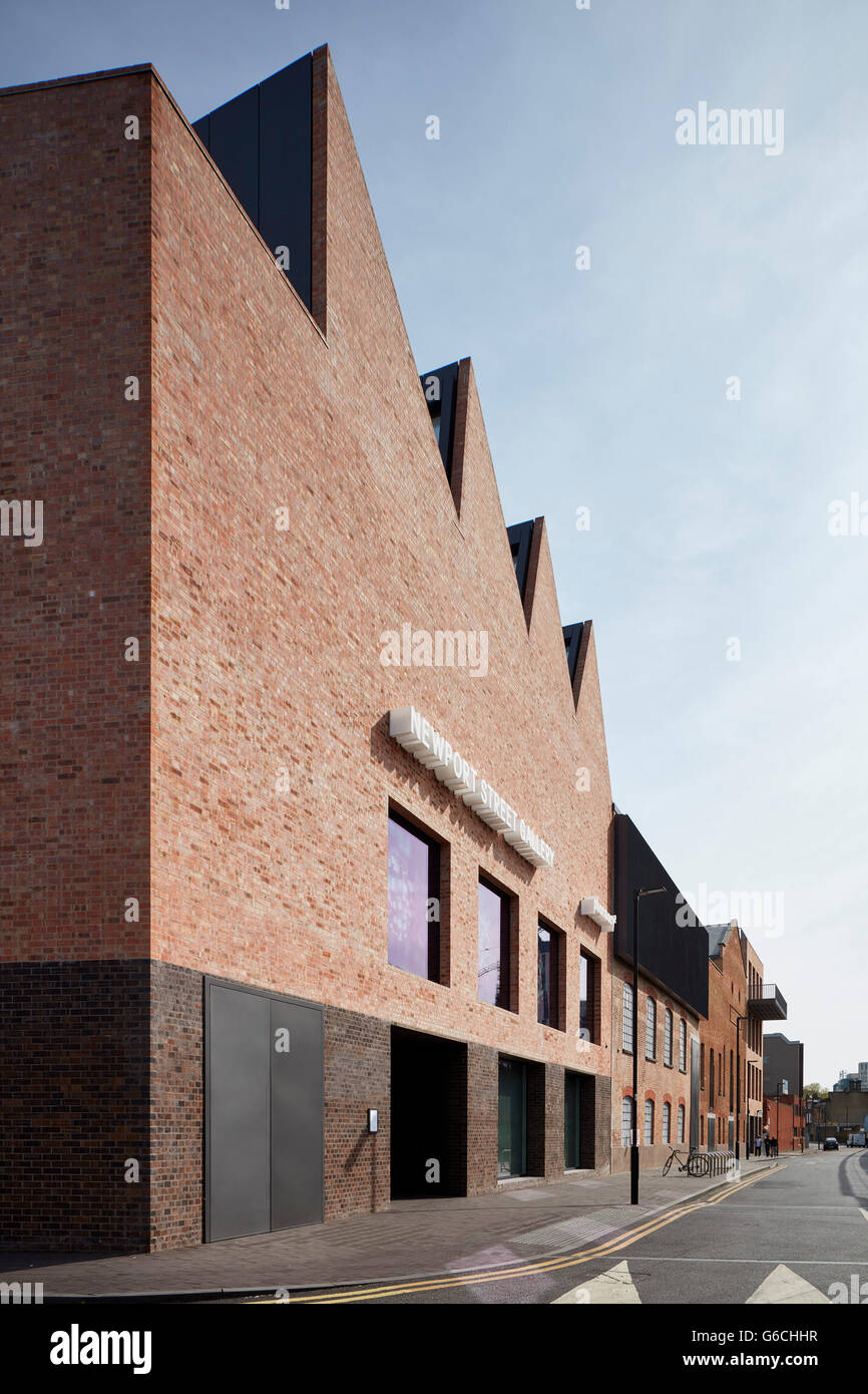 Angled partial view from street focusing on entrance. Newport Street ...