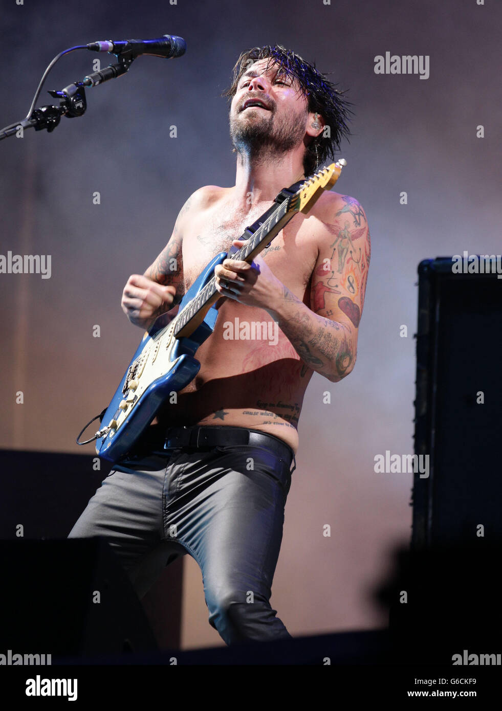 Simon neil biffy hi-res stock photography and images - Alamy