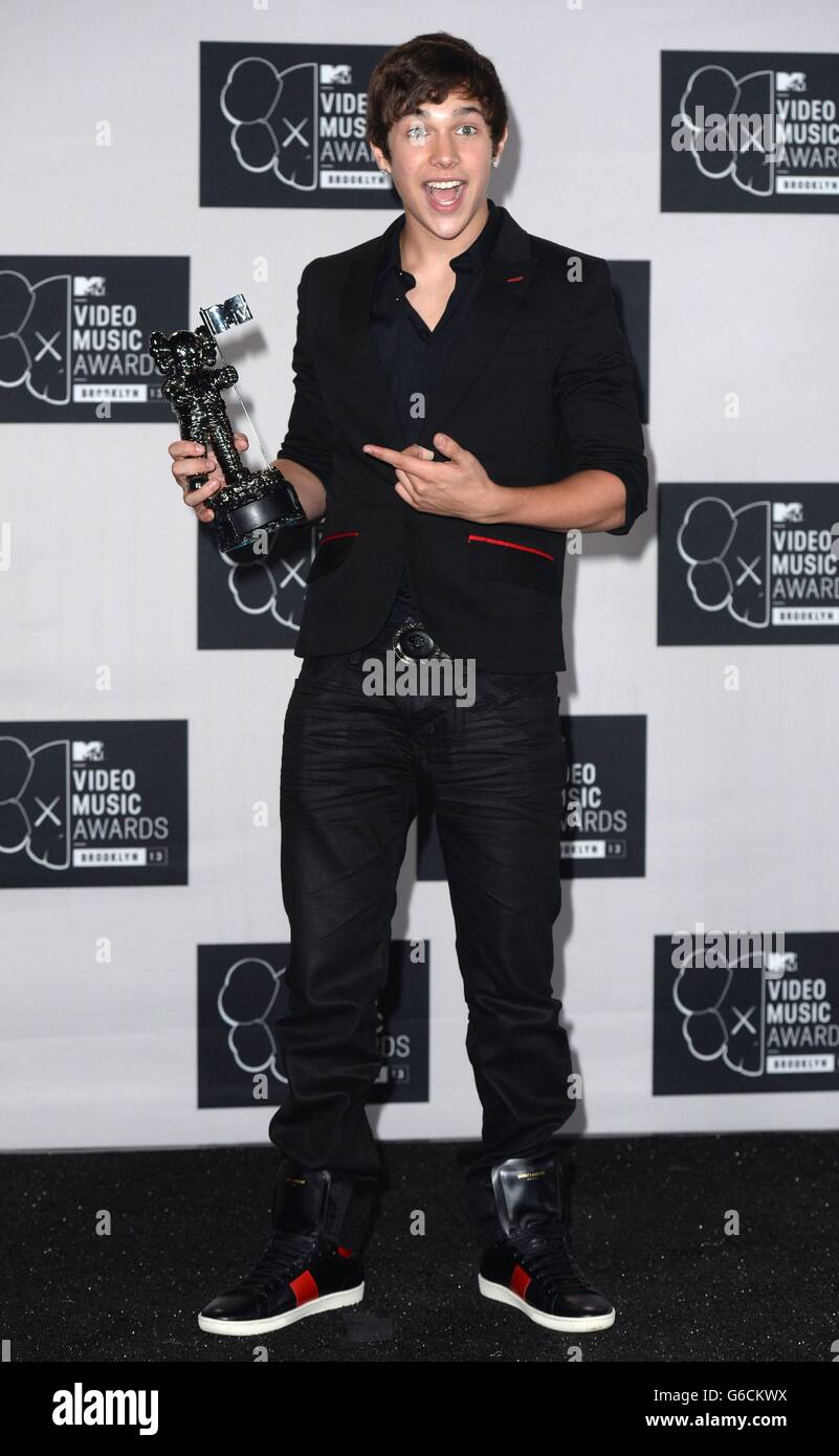 Vma vmas vmas full length mangdm hi-res stock photography and images ...