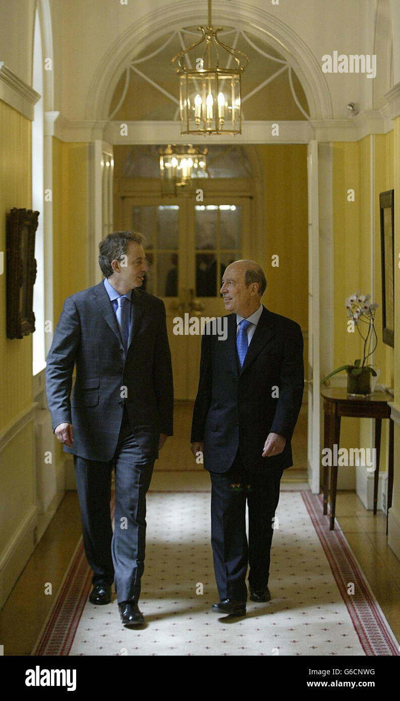 Konstantinos simitis no 10 downing street hi-res stock photography and ...