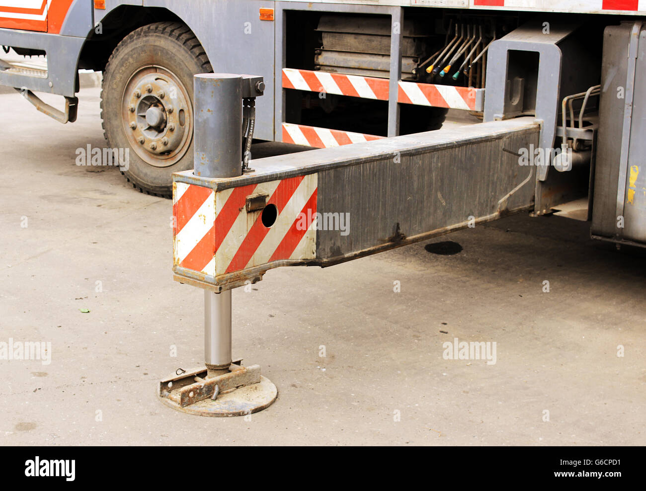 Crane Outrigger High Resolution Stock Photography and Images - Alamy