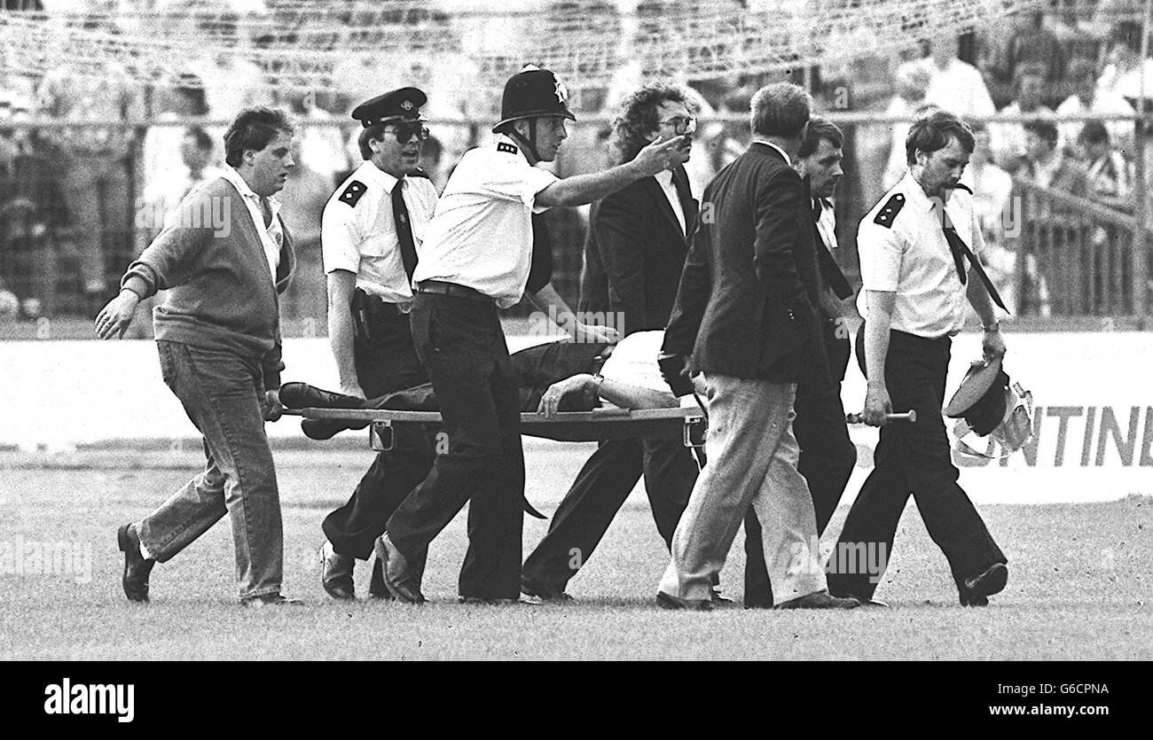 Police st john ambulance hi-res stock photography and images - Alamy