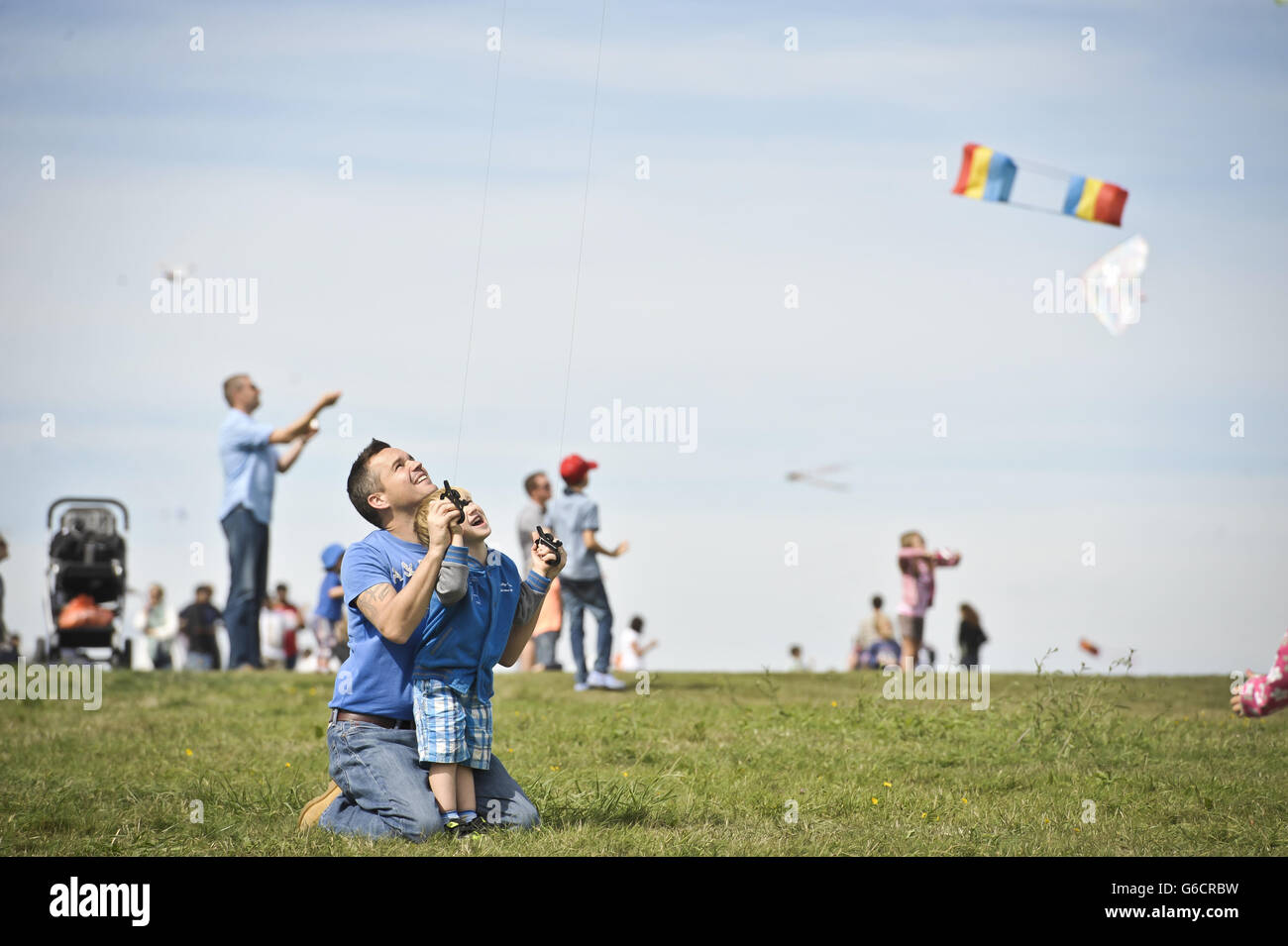 s largest kite events and sees teams and kite fliers of all ...