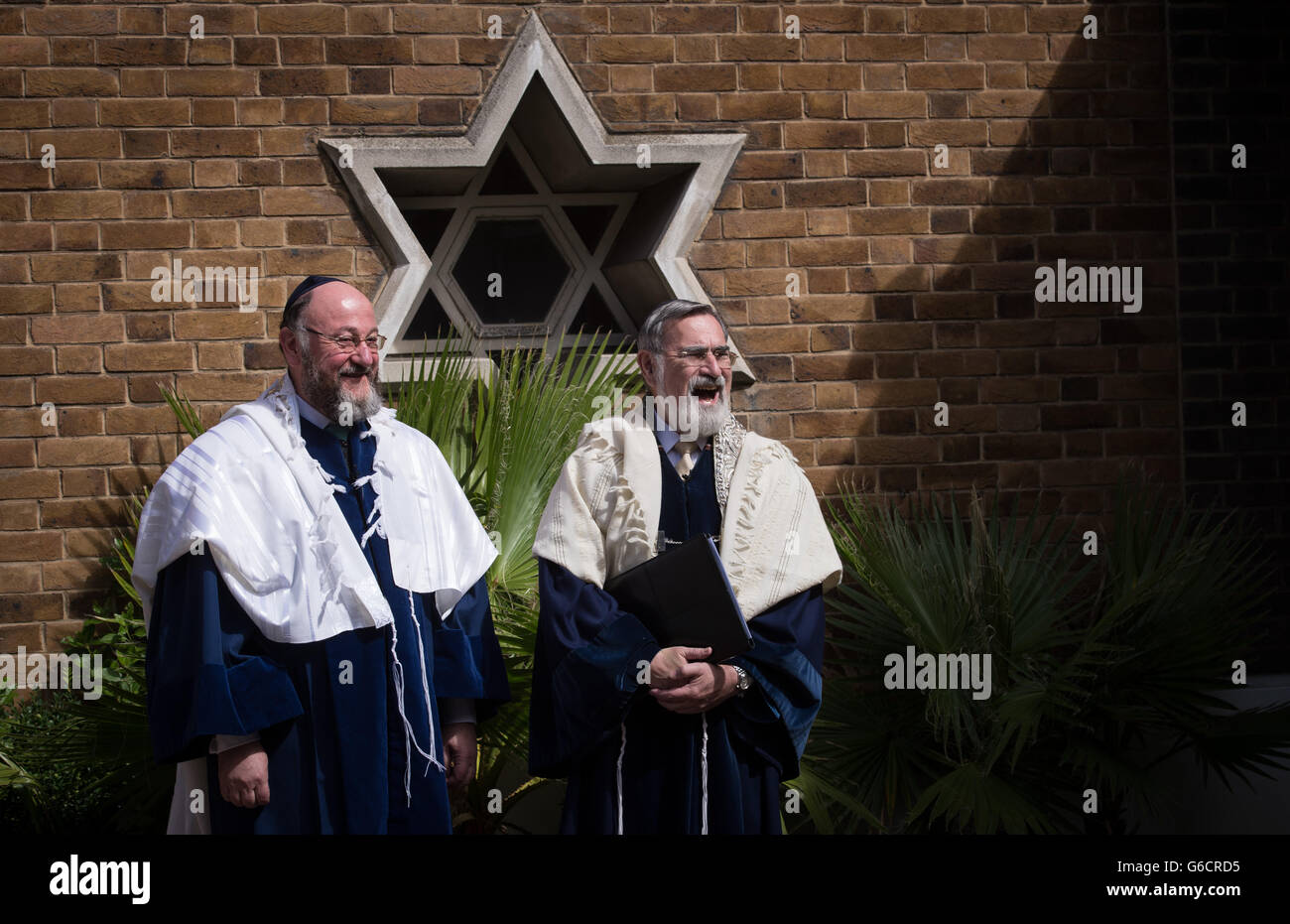 Chief Rabbi Ephraim Mirvis induction Stock Photo - Alamy