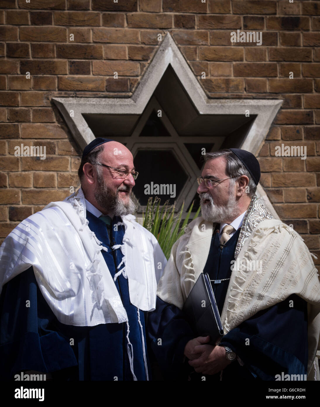 At the united synagogue in st johns wood hi-res stock photography and ...