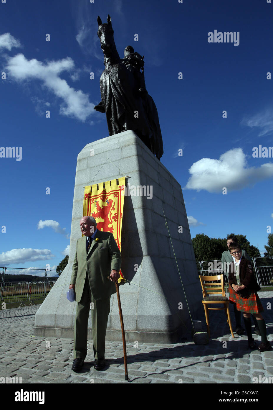 Robert the Bruce statue restored Stock Photo - Alamy