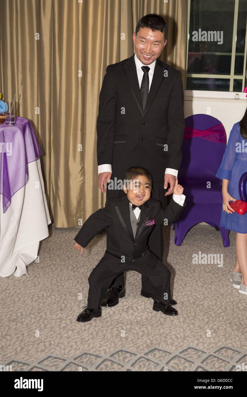 Father ning hi-res stock photography and images - Alamy