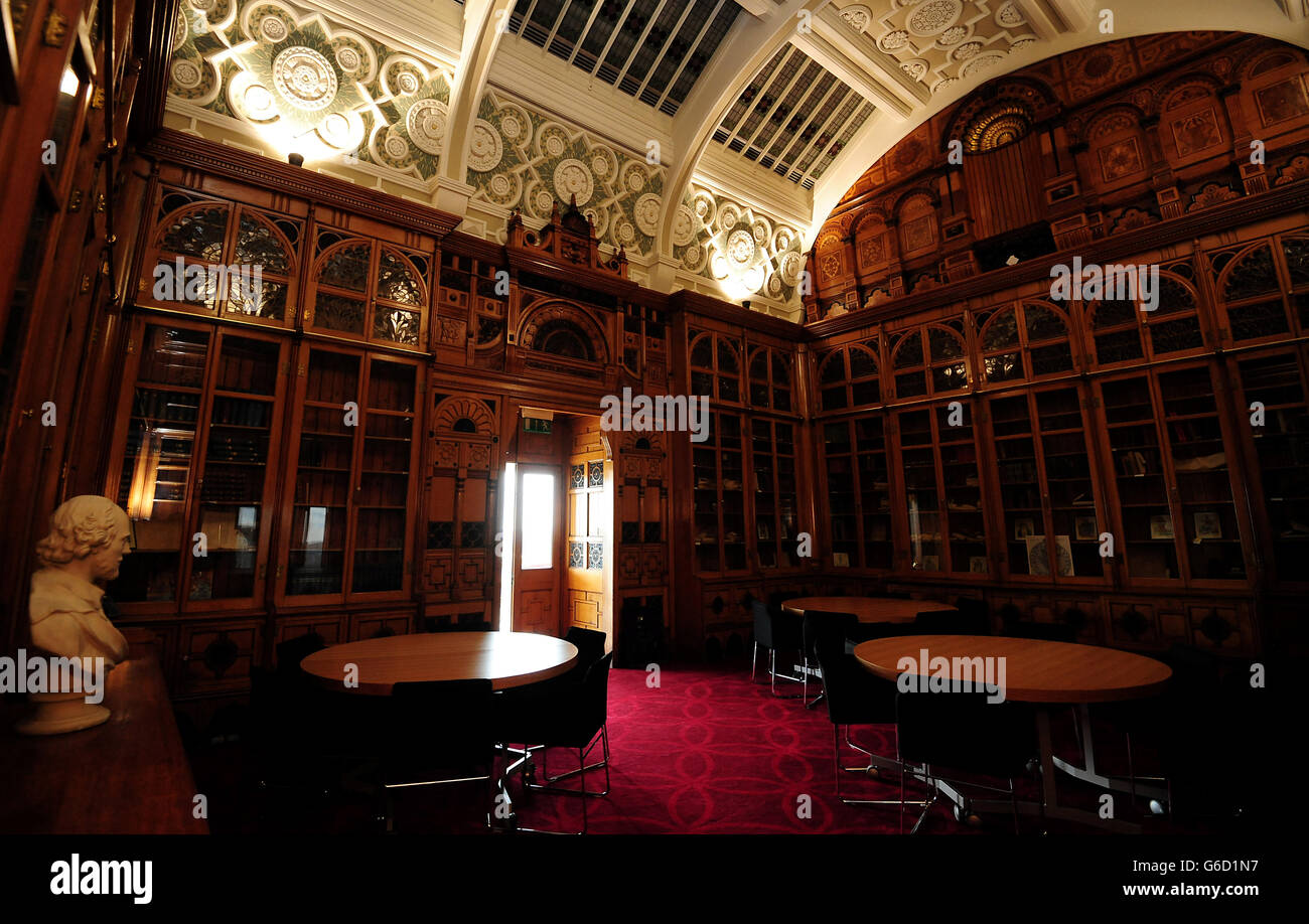 General view of shakespeare memorial room hi-res stock photography and ...