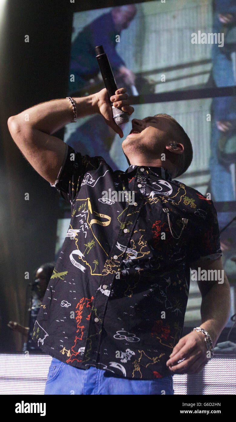 Plan b launches o2s 4g network o2 shepherds bush empire hi-res stock ...