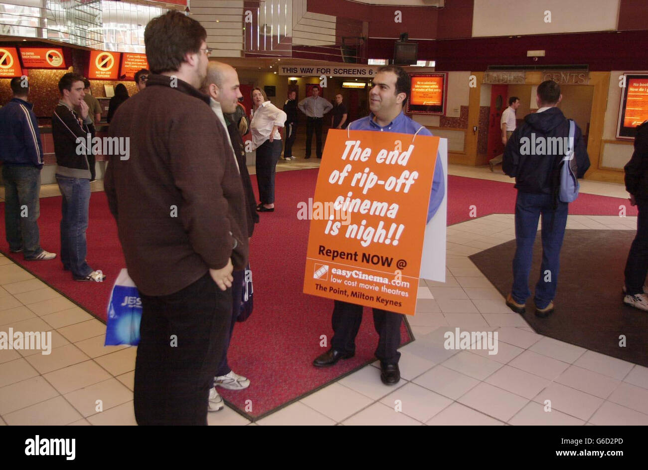 Easycinema hi-res stock photography and images - Alamy