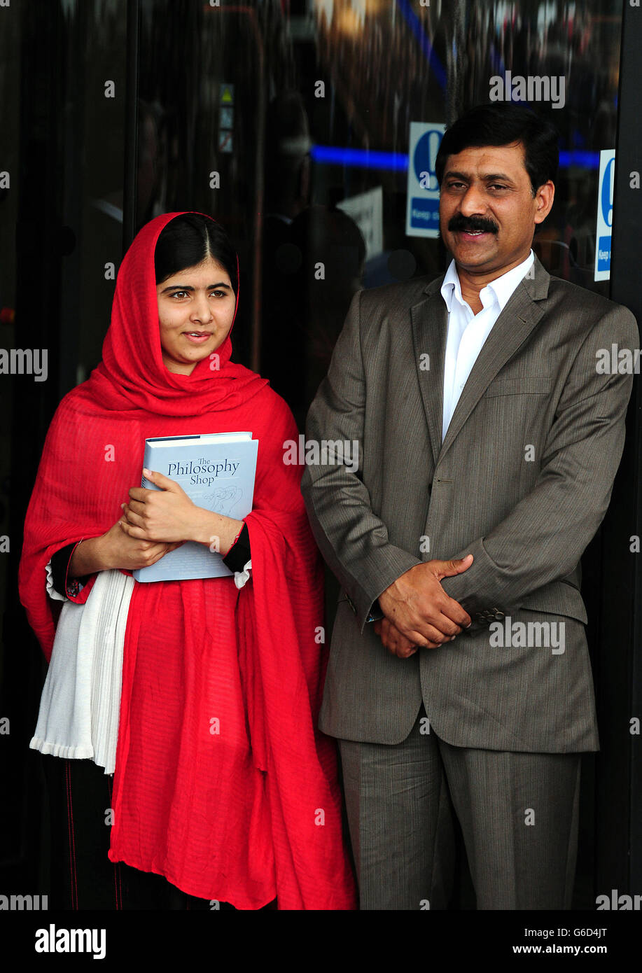 Malala Yousafzai officially opens the Library of Birmingham in ...