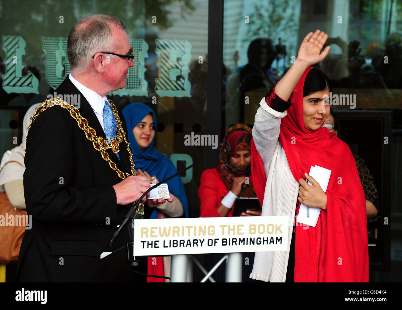Malala opens new Library of Birmingham Stock Photo - Alamy