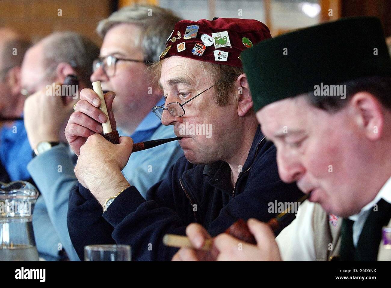 Uk pipe smokers hi-res stock photography and images - Alamy