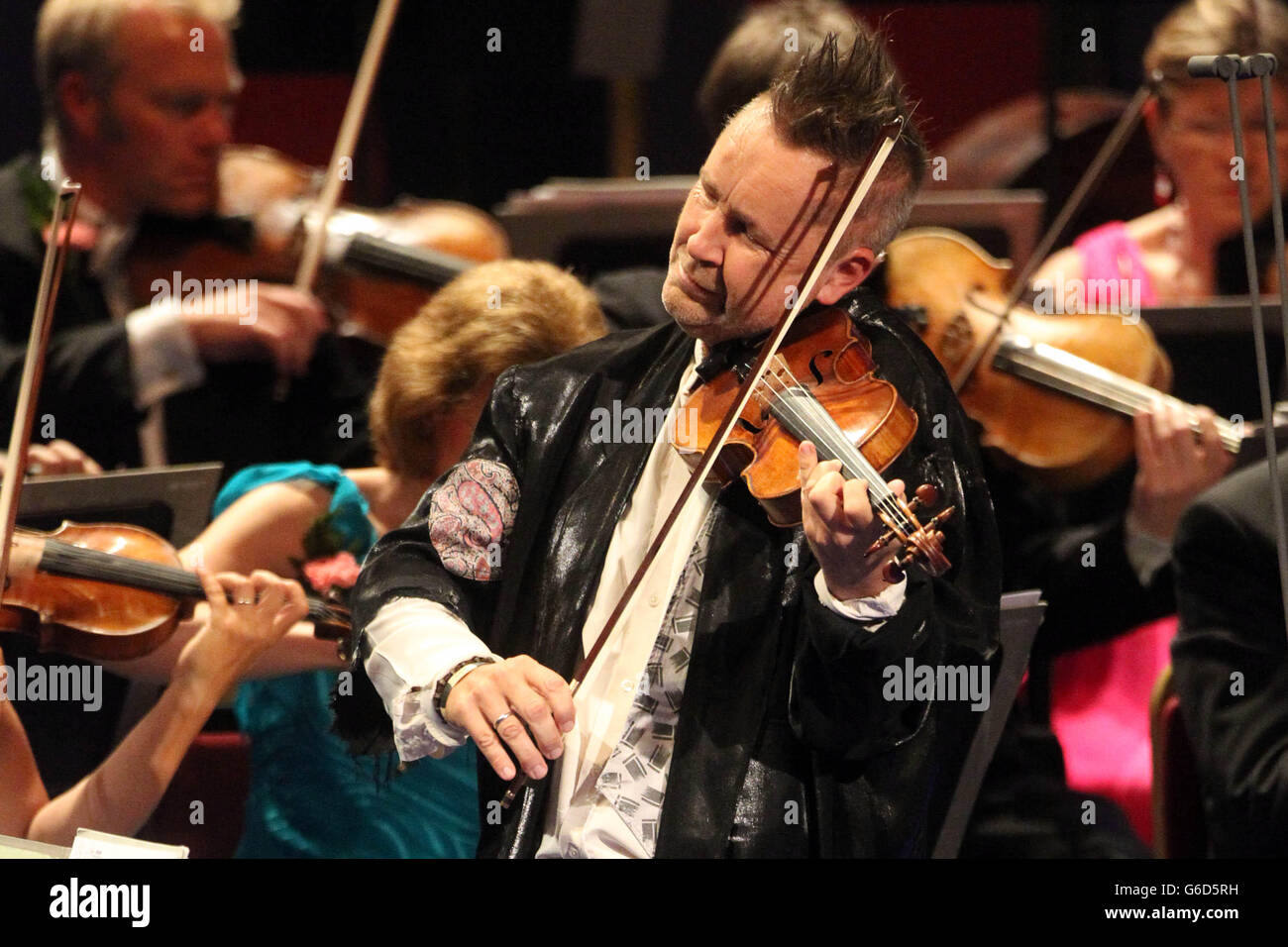 Violinist Nigel Kennedy during the Last Night of the Proms at the Royal ...