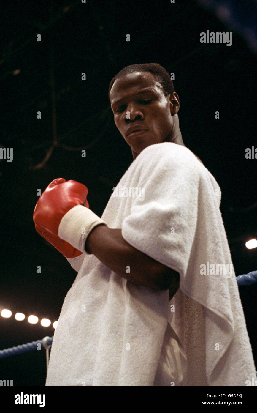 Boxing wbo middleweight title chris eubank v nigel benn nec hi-res ...