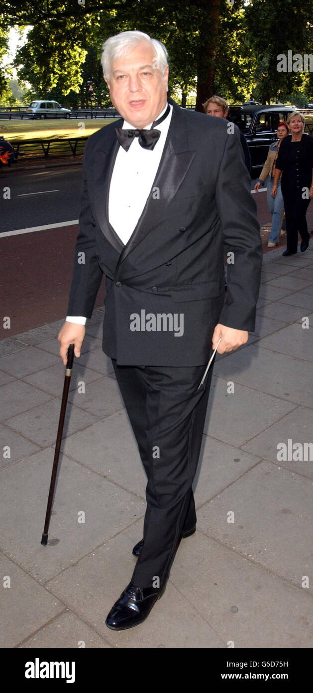 John simpson reporter hi-res stock photography and images - Alamy