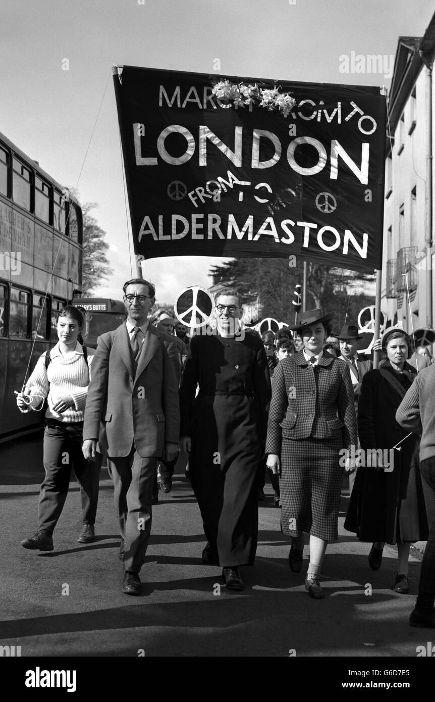 Nuclear protesters Black and White Stock Photos & Images - Alamy
