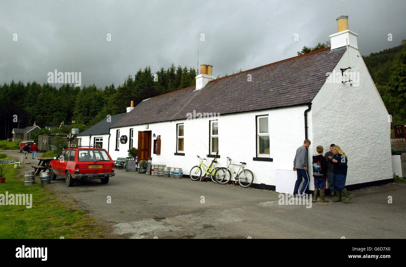 The Old Forge Pub Scotland High Resolution Stock Photography and Images ...