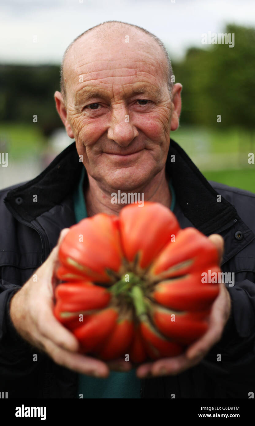 Ian Neale from Newport, Cardiff with his award winning carrot at the ...