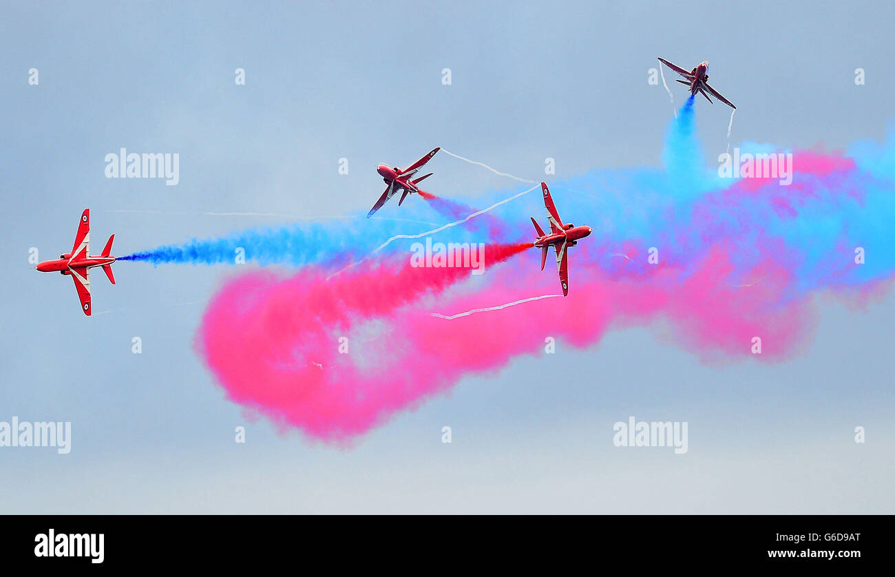 Red Arrows - Great North Run Stock Photo - Alamy