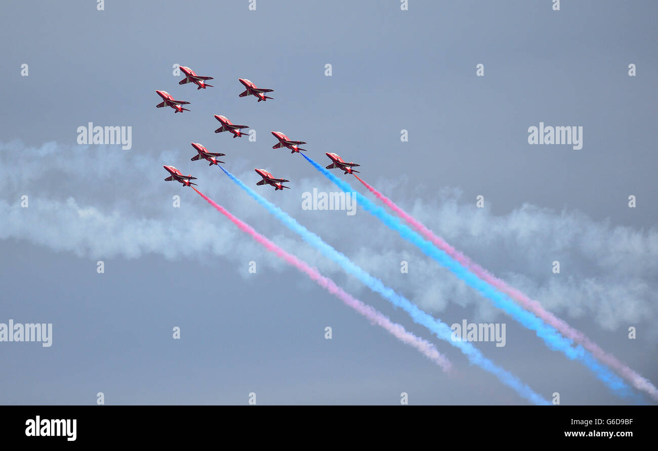 Red Arrows - Great North Run Stock Photo - Alamy