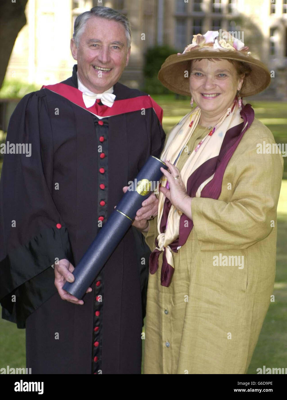 Stands with his wife lady steel hi-res stock photography and images - Alamy
