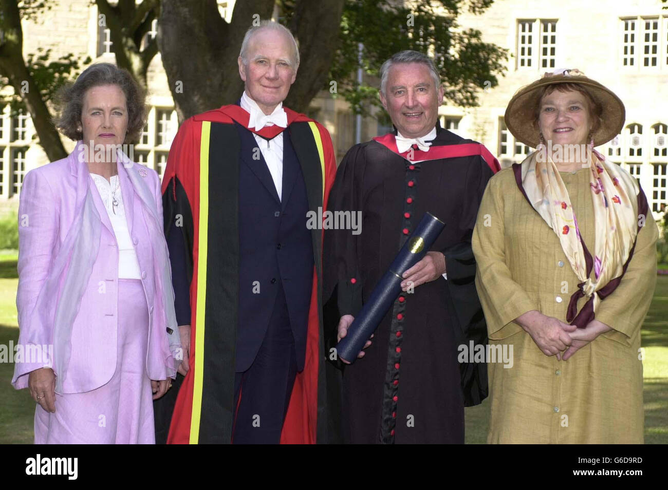 Stands with his wife lady steel hi-res stock photography and images - Alamy