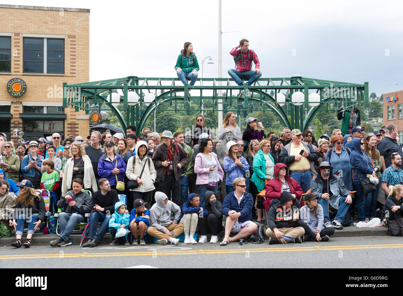 Seattle, Washington: Gathering of spectators at the "Waiting For The ...