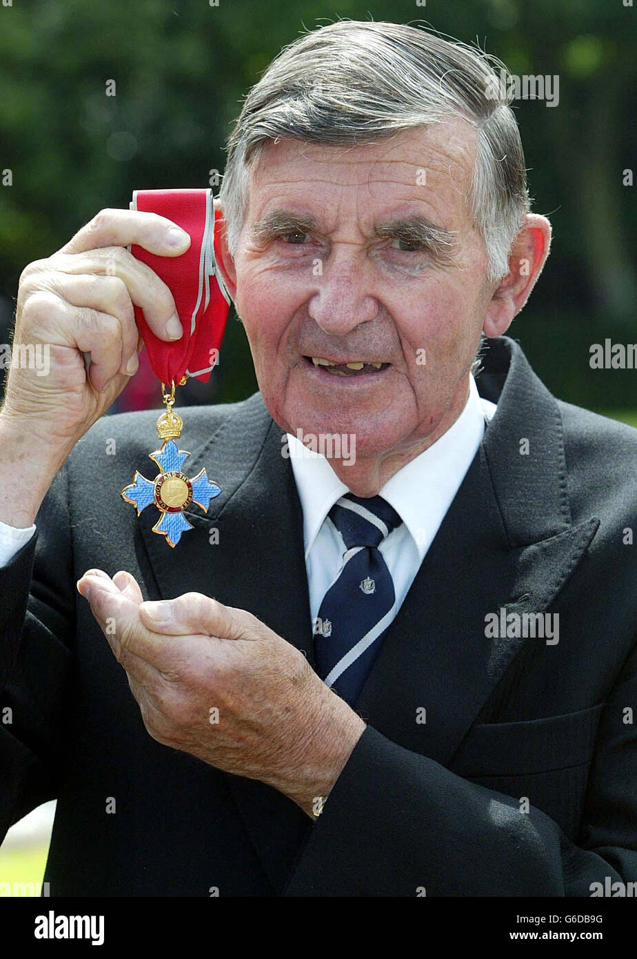 Bill mclaren the voice of rugby hi-res stock photography and images - Alamy