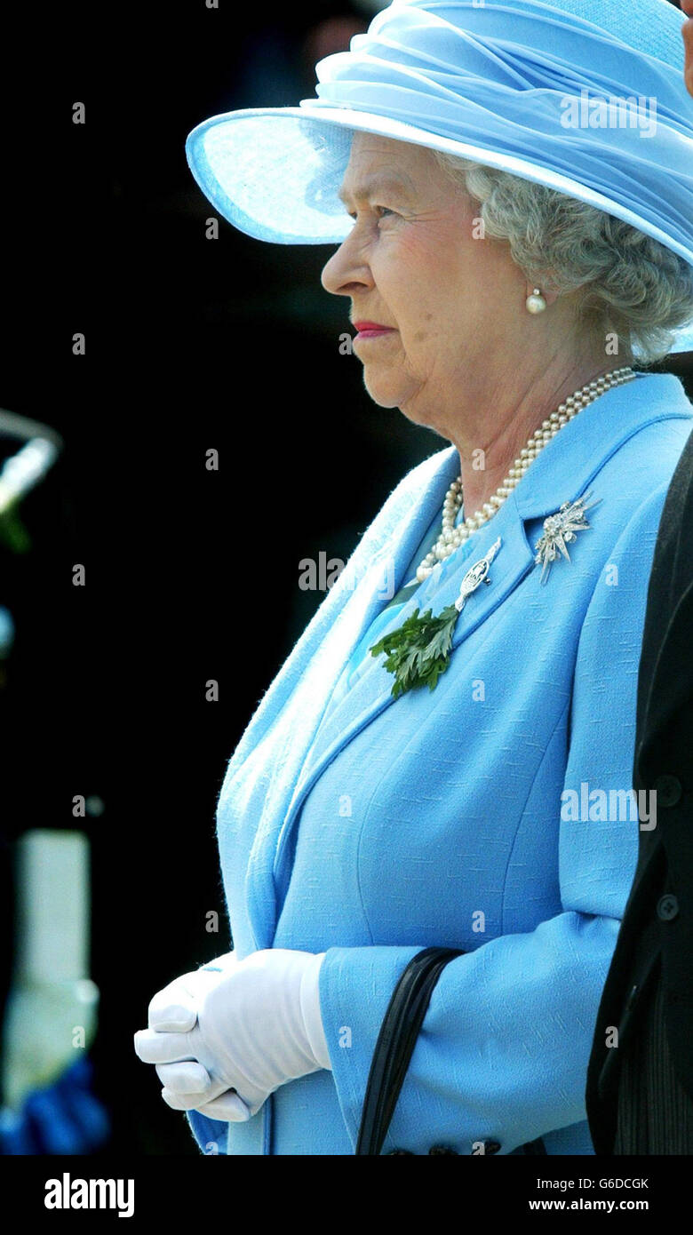 Royal blue suit profile 1 2 half length queen elizabeth ii hi-res stock ...