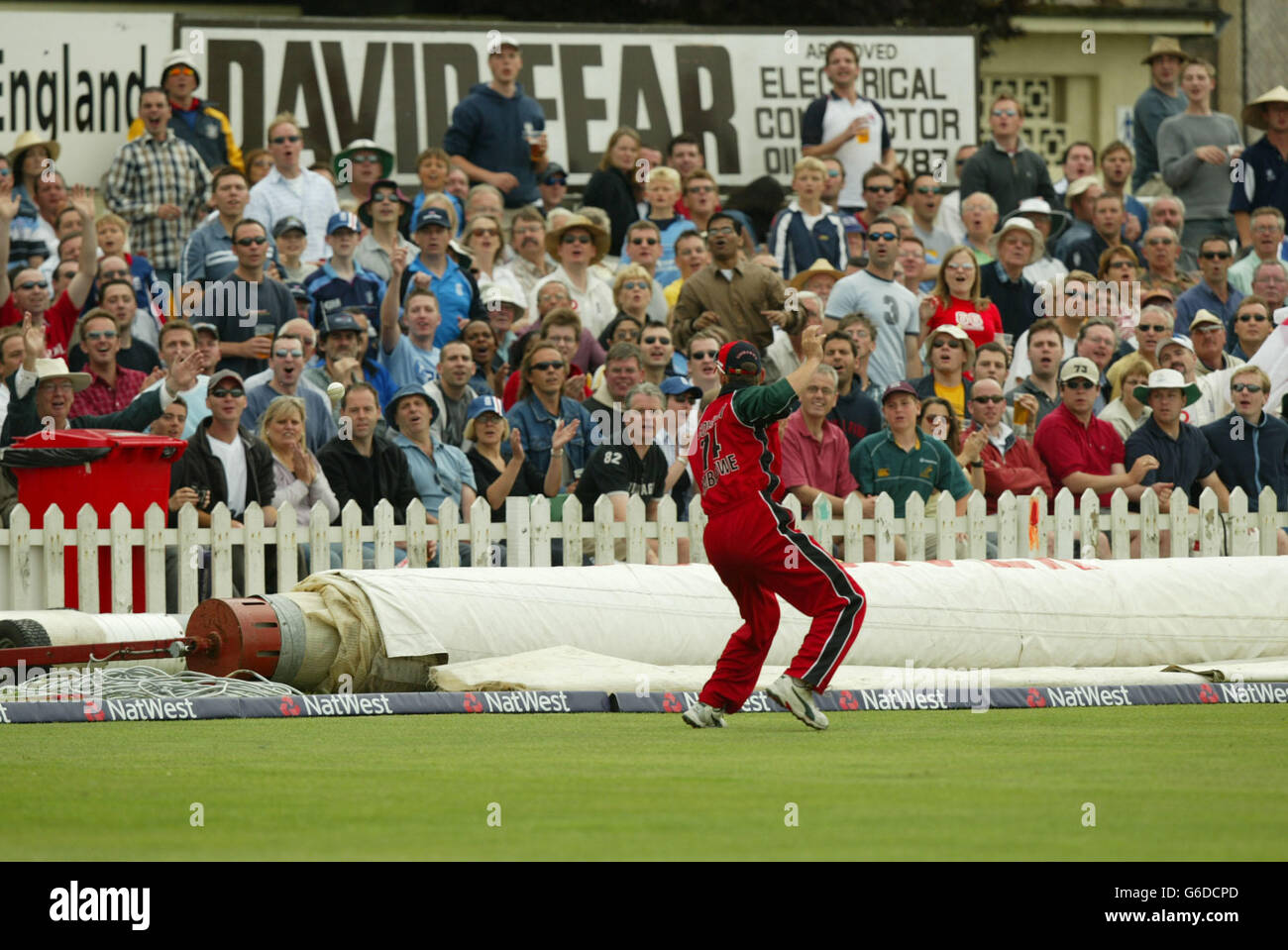 England v Zimbabwe Stock Photo - Alamy