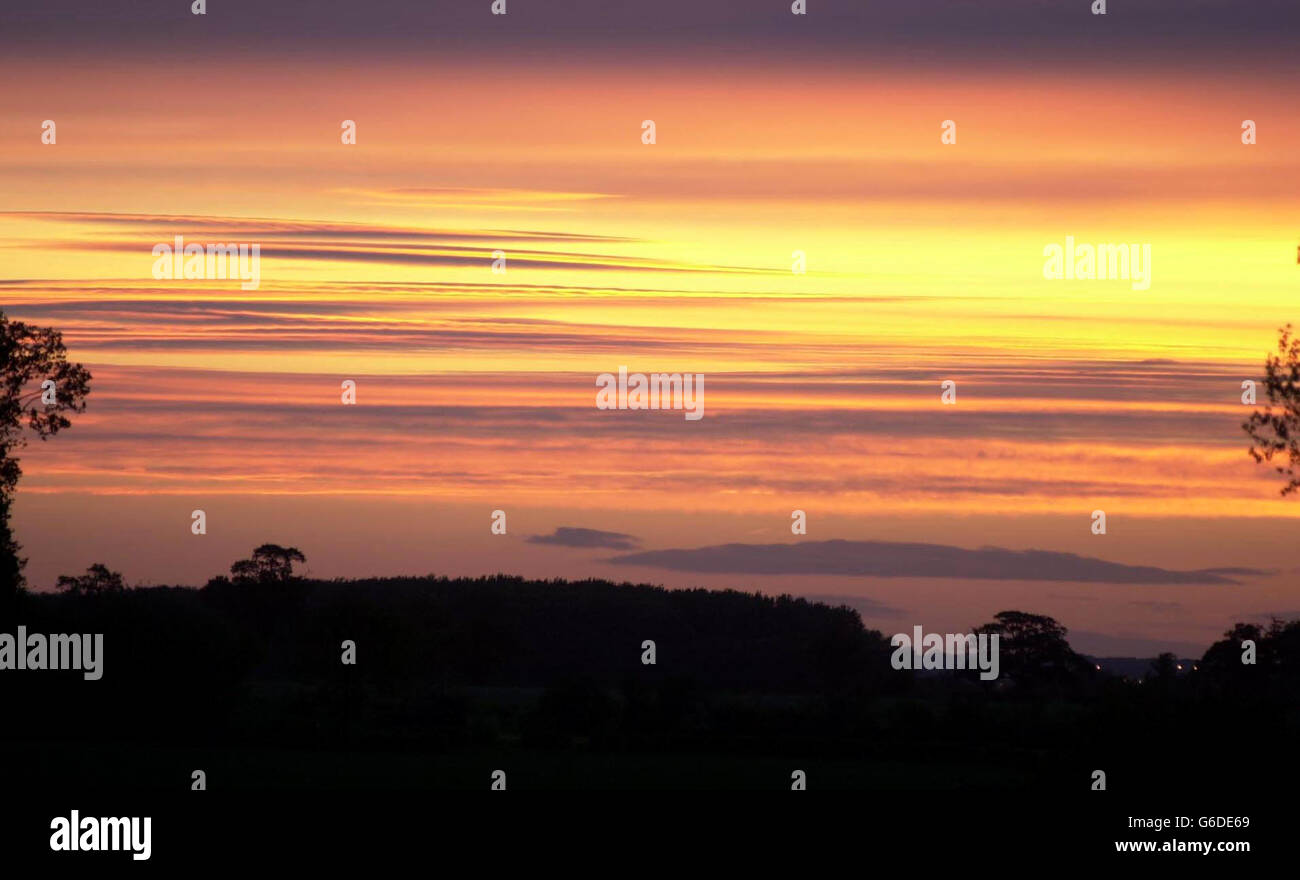 Sunset sky landscape countrysidesearch hi-res stock photography and ...